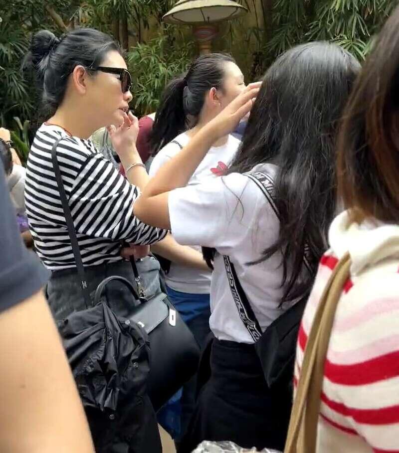 邱淑贞带女儿游玩：发福明显，脸部松弛变化超大 - 人在温哥华网 VanPeople.com